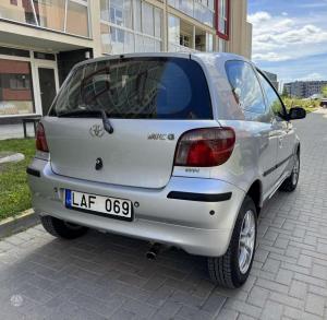 Grey Toyota Yaris 2002 in Vilnius, with an engine capacity of 1.30 L and mileage of 145 thousand km for 1850 €, photo 8 on AUTOMOTO.COM.LV