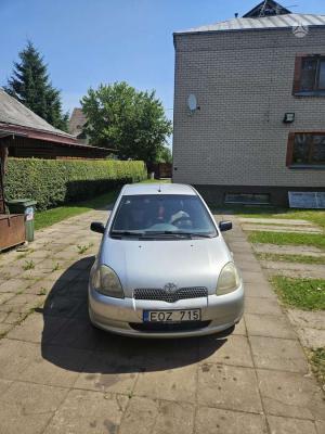 Pelēks Toyota Yaris 2002 Kauņa, ar dzinēja tilpumu 1.36 L un nobraukumu 335 tūkst. km par 550 €, foto 4 vietnē AUTOMOTO.COM.LV