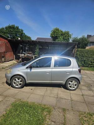 Pelēks Toyota Yaris 2002 Kauņa, ar dzinēja tilpumu 1.36 L un nobraukumu 335 tūkst. km par 550 €, foto 6 vietnē AUTOMOTO.COM.LV
