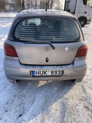 Pelēks Toyota Yaris 2003 Pagėgiai, ar dzinēja tilpumu 1.40 L un nobraukumu 311 tūkst. km par 1050 €, foto 4 vietnē AUTOMOTO.COM.LV