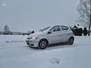 Grey Toyota Yaris 2003 in Vilnius, with an engine capacity of 1.00 L and mileage of 125 thousand km for 1400 €, photo  on AUTOMOTO.COM.LV