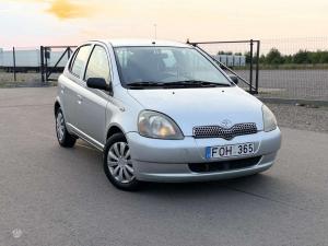 Grey Toyota Yaris 2003 in Vilnius, with an engine capacity of 1.30 L and mileage of 128 thousand km for 2300 €, photo  on AUTOMOTO.COM.LV