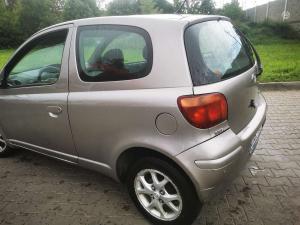 Grey Toyota Yaris 2003 in Vilnius, with an engine capacity of 1.30 L and mileage of 183 thousand km for 1750 €, photo  on AUTOMOTO.COM.LV