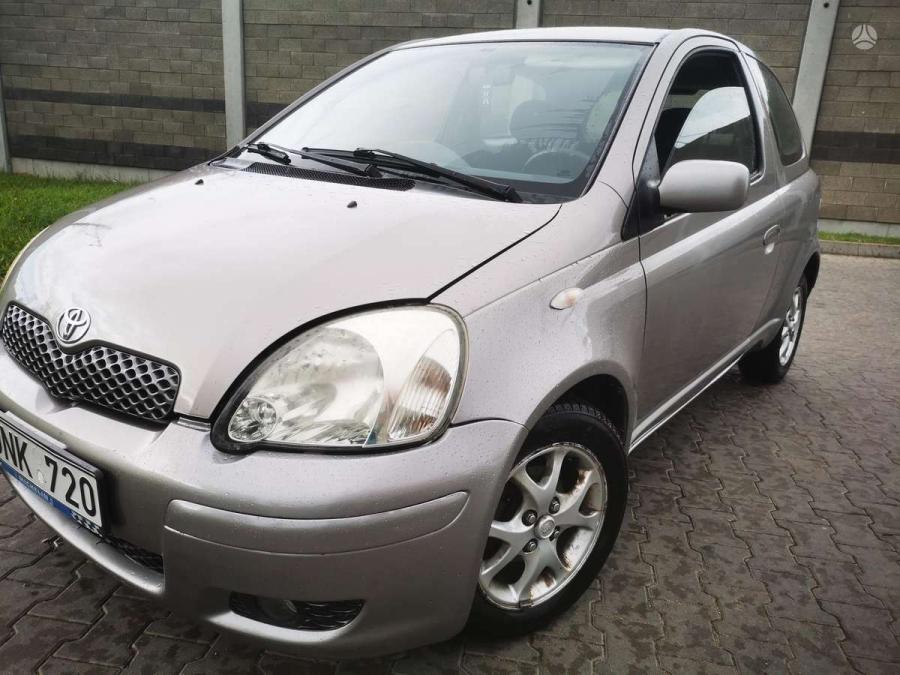 Grey Toyota Yaris 2003 in Vilnius, with an engine capacity of 1.30 L and mileage of 183 thousand km for 1750 €, photo 5 on AUTOMOTO.COM.LV
