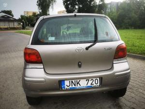 Grey Toyota Yaris 2003 in Vilnius, with an engine capacity of 1.30 L and mileage of 183 thousand km for 1750 €, photo 12 on AUTOMOTO.COM.LV