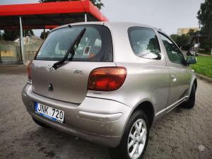 Grey Toyota Yaris 2003 in Vilnius, with an engine capacity of 1.30 L and mileage of 183 thousand km for 1750 €, photo 13 on AUTOMOTO.COM.LV