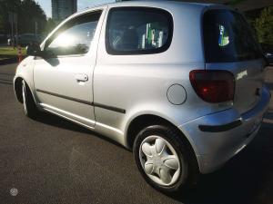 Pelēks Toyota Yaris 2003 Viļņa, ar dzinēja tilpumu 1.30 L un nobraukumu 225 tūkst. km par 2350 €, foto 6 vietnē AUTOMOTO.COM.LV