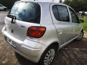 Grey Toyota Yaris 2003 in Vilnius, with an engine capacity of 1.30 L and mileage of 153 thousand km for 2750 €, photo 12 on AUTOMOTO.COM.LV