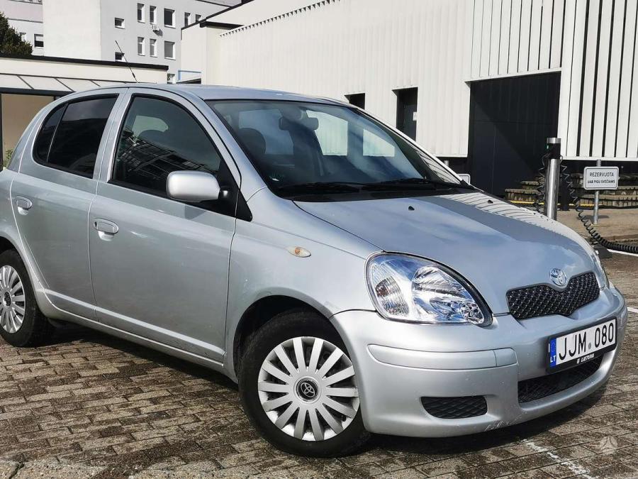 Grey Toyota Yaris 2003 in Vilnius, with an engine capacity of 1.30 L and mileage of 153 thousand km for 2750 €, photo 13 on AUTOMOTO.COM.LV