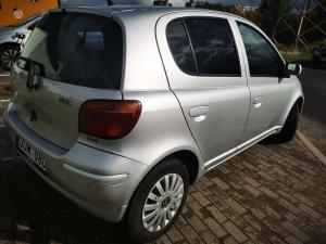Grey Toyota Yaris 2003 in Vilnius, with an engine capacity of 1.30 L and mileage of 153 thousand km for 2750 €, photo 14 on AUTOMOTO.COM.LV