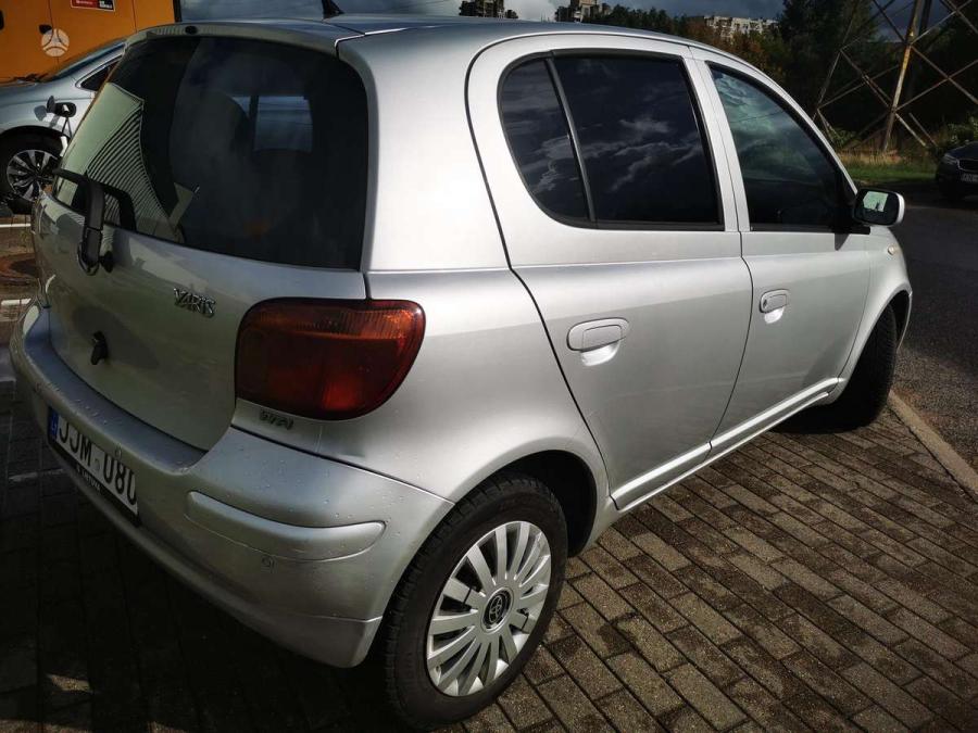 Grey Toyota Yaris 2003 in Vilnius, with an engine capacity of 1.30 L and mileage of 153 thousand km for 2750 €, photo 14 on AUTOMOTO.COM.LV