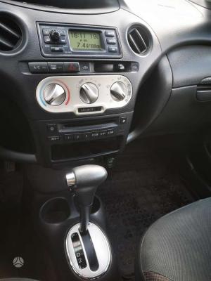 Grey Toyota Yaris 2003 in Vilnius, with an engine capacity of 1.30 L and mileage of 153 thousand km for 2750 €, photo 25 on AUTOMOTO.COM.LV