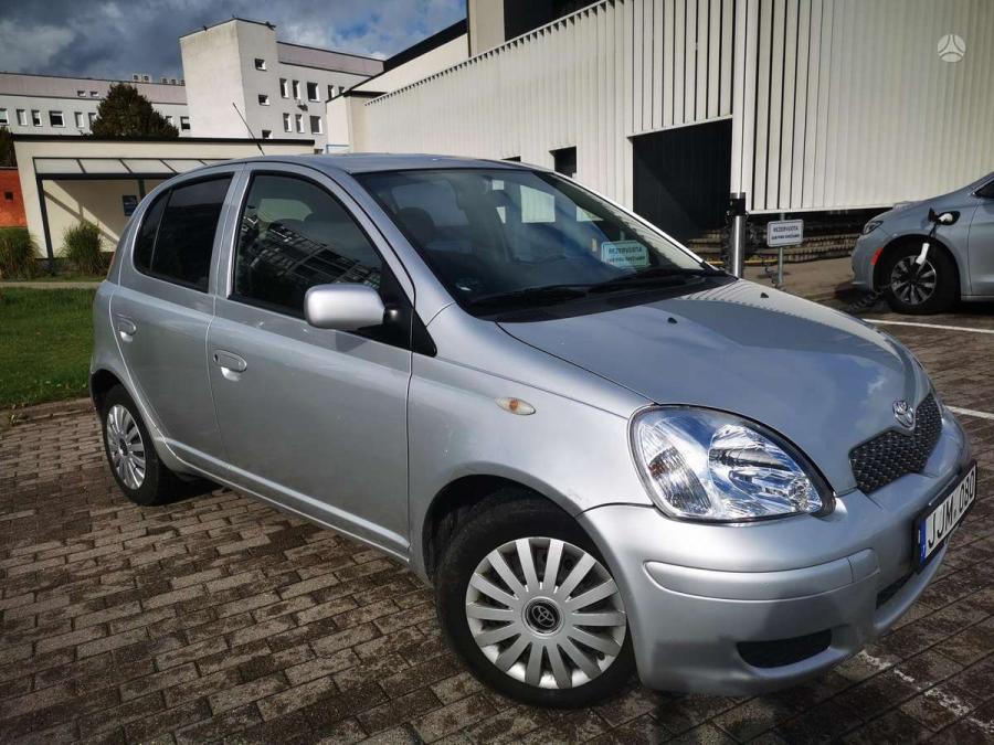Grey Toyota Yaris 2003 in Vilnius, with an engine capacity of 1.30 L and mileage of 153 thousand km for 2750 €, photo 31 on AUTOMOTO.COM.LV