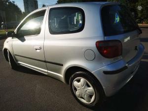 Grey Toyota Yaris 2003 in Vilnius, with an engine capacity of 1.30 L and mileage of 220 thousand km for 1880 €, photo 9 on AUTOMOTO.COM.LV