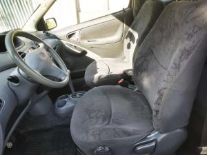 Grey Toyota Yaris 2003 in Vilnius, with an engine capacity of 1.30 L and mileage of 220 thousand km for 1880 €, photo 12 on AUTOMOTO.COM.LV