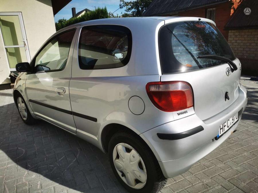 Grey Toyota Yaris 2003 in Vilnius, with an engine capacity of 1.30 L and mileage of 220 thousand km for 1880 €, photo 14 on AUTOMOTO.COM.LV