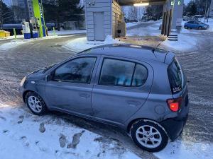 Pelēks Toyota Yaris 2004 Viļņa, ar dzinēja tilpumu 1.36 L un nobraukumu 148 tūkst. km par 850 €, foto 6 vietnē AUTOMOTO.COM.LV