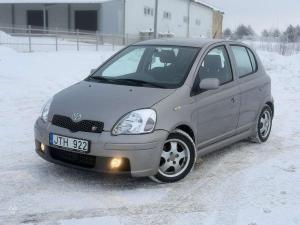 Pelēks Toyota Yaris 2004 Viļņa, ar dzinēja tilpumu 1.50 L un nobraukumu 154 tūkst. km par 2200 €, foto 2 vietnē AUTOMOTO.COM.LV