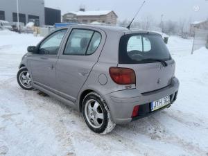 Pelēks Toyota Yaris 2004 Viļņa, ar dzinēja tilpumu 1.50 L un nobraukumu 154 tūkst. km par 2200 €, foto 4 vietnē AUTOMOTO.COM.LV