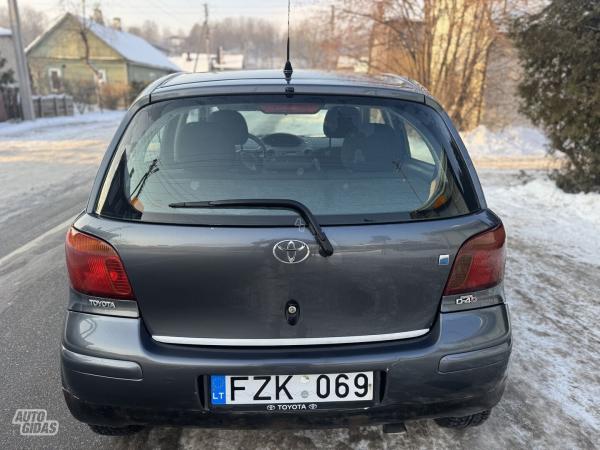 Pelēks Toyota Yaris 2004 Kauņa, ar dzinēja tilpumu 1.40 L un nobraukumu 270 tūkst. km par 1000 €, foto 6 vietnē AUTOMOTO.COM.LV
