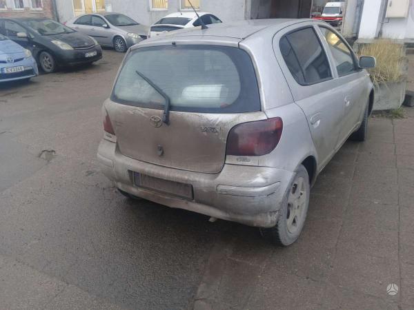 Grey Toyota Yaris 2004 in Vilnius, with an engine capacity of 1.40 L and mileage of 18 thousand km for 700 €, photo 5 on AUTOMOTO.COM.LV