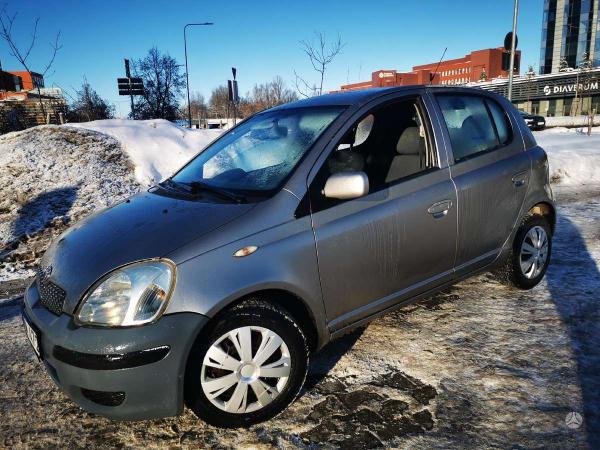 Grey Toyota Yaris 2004 in Vilnius, with an engine capacity of 1.30 L and mileage of 180 thousand km for 2450 €, photo 8 on AUTOMOTO.COM.LV
