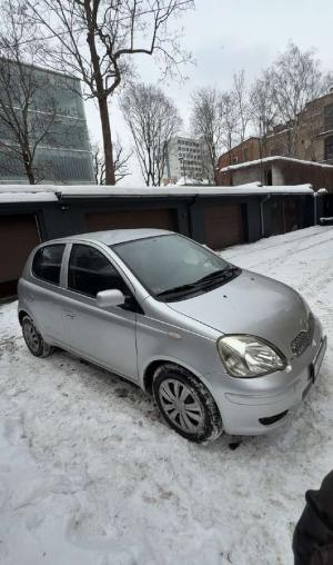 Grey Toyota Yaris 2004 in Kaunas, with an engine capacity of 0.00 L and mileage of 190 thousand km for 990 €, photo 4 on AUTOMOTO.COM.LV