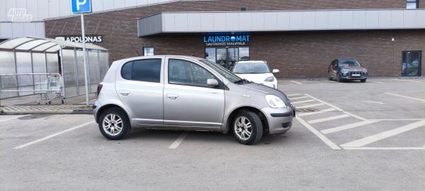 Grey Toyota Yaris 2004 in Vilnius, with an engine capacity of 1.40 L and mileage of 277 thousand km for 1100 €, photo 3 on AUTOMOTO.COM.LV