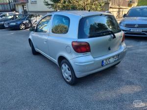 Pelēks Toyota Yaris 2004 Viļņa, ar dzinēja tilpumu 1.00 L un nobraukumu 217 tūkst. km par 850 €, foto 4 vietnē AUTOMOTO.COM.LV