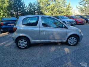 Pelēks Toyota Yaris 2004 Viļņa, ar dzinēja tilpumu 1.00 L un nobraukumu 217 tūkst. km par 850 €, foto 7 vietnē AUTOMOTO.COM.LV