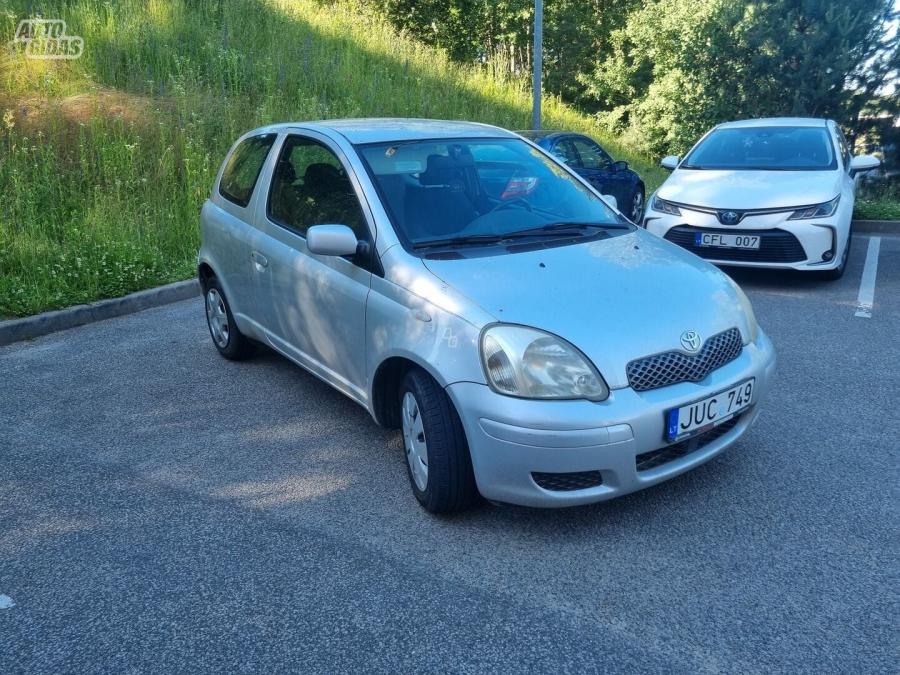 Pelēks Toyota Yaris 2004 Viļņa, ar dzinēja tilpumu 1.00 L un nobraukumu 217 tūkst. km par 850 €, foto 8 vietnē AUTOMOTO.COM.LV