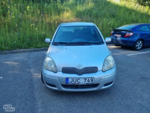 Pelēks Toyota Yaris 2004 Viļņa, ar dzinēja tilpumu 1.00 L un nobraukumu 217 tūkst. km par 850 €, foto 9 vietnē AUTOMOTO.COM.LV