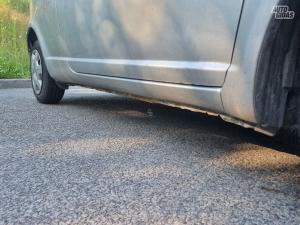Pelēks Toyota Yaris 2004 Viļņa, ar dzinēja tilpumu 1.00 L un nobraukumu 217 tūkst. km par 850 €, foto 12 vietnē AUTOMOTO.COM.LV