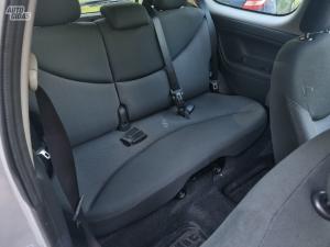 Pelēks Toyota Yaris 2004 Viļņa, ar dzinēja tilpumu 1.00 L un nobraukumu 217 tūkst. km par 850 €, foto 16 vietnē AUTOMOTO.COM.LV
