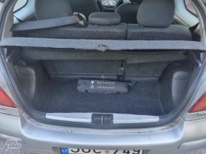 Pelēks Toyota Yaris 2004 Viļņa, ar dzinēja tilpumu 1.00 L un nobraukumu 217 tūkst. km par 850 €, foto 19 vietnē AUTOMOTO.COM.LV
