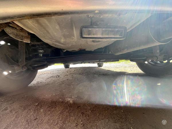 Pelēks Toyota Yaris 2004 Viļņa, ar dzinēja tilpumu 1.00 L un nobraukumu 299 tūkst. km par 1000 €, foto 10 vietnē AUTOMOTO.COM.LV