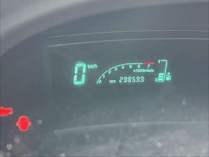 Grey Toyota Yaris 2004 in Vilnius, with an engine capacity of 1.00 L and mileage of 299 thousand km for 1000 €, photo 12 on AUTOMOTO.COM.LV