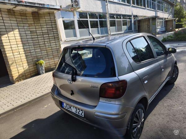 Grey Toyota Yaris 2004 in Vilnius, with an engine capacity of 1.36 L and mileage of 294 thousand km for 1150 €, photo 7 on AUTOMOTO.COM.LV