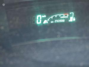Grey Toyota Yaris 2004 in Vilnius, with an engine capacity of 1.36 L and mileage of 294 thousand km for 1150 €, photo 15 on AUTOMOTO.COM.LV