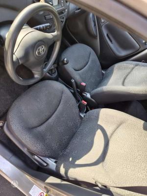 Grey Toyota Yaris 2004 in Vilnius, with an engine capacity of 1.36 L and mileage of 294 thousand km for 1150 €, photo 20 on AUTOMOTO.COM.LV