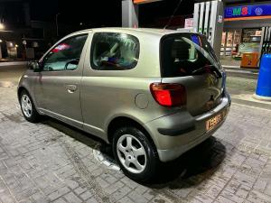 Pelēks Toyota Yaris 2004 Viļņa, ar dzinēja tilpumu 1.30 L un nobraukumu 230 tūkst. km par 999 €, foto 5 vietnē AUTOMOTO.COM.LV