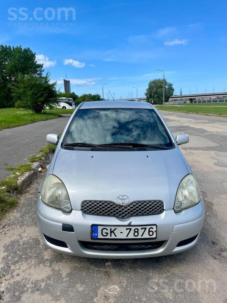 Grey Toyota Yaris 2004 in Riga, with an engine capacity of 1.40 L and mileage of 344 thousand km for 1050 €, photo 1 on AUTOMOTO.COM.LV
