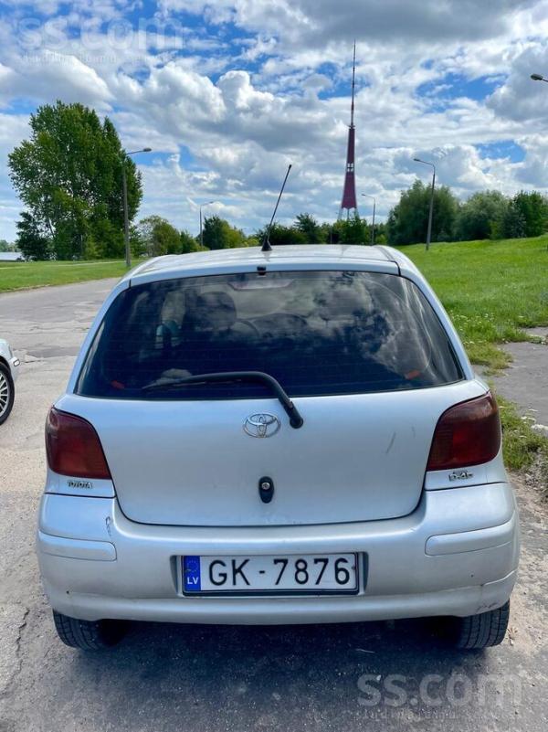 Grey Toyota Yaris 2004 in Riga, with an engine capacity of 1.40 L and mileage of 344 thousand km for 1050 €, photo 2 on AUTOMOTO.COM.LV