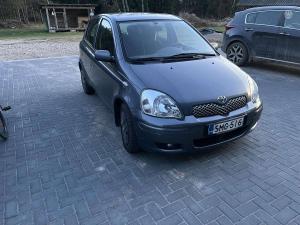 Pelēks Toyota Yaris 2004 Viļņa, ar dzinēja tilpumu 1.30 L un nobraukumu 254 tūkst. km par 1200 €, foto 5 vietnē AUTOMOTO.COM.LV
