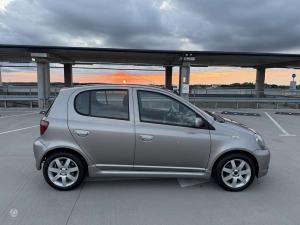 Grey Toyota Yaris 2004 in Vilnius, with an engine capacity of 1.50 L and mileage of 200 thousand km for 1700 €, photo 10 on AUTOMOTO.COM.LV