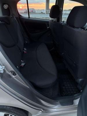 Grey Toyota Yaris 2004 in Vilnius, with an engine capacity of 1.50 L and mileage of 200 thousand km for 1700 €, photo 18 on AUTOMOTO.COM.LV