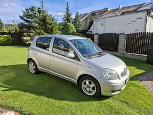 Grey Toyota Yaris 2004 in Siauliai, with an engine capacity of 1.30 L and mileage of 195 thousand km for 1600 €, photo  on AUTOMOTO.COM.LV