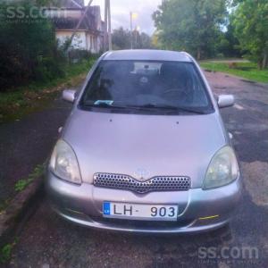 Pelēks Toyota Yaris 2004 Daugavpils, ar dzinēja tilpumu 1.40 L un nobraukumu 243 tūkst. km par 850 €, foto 3 vietnē AUTOMOTO.COM.LV