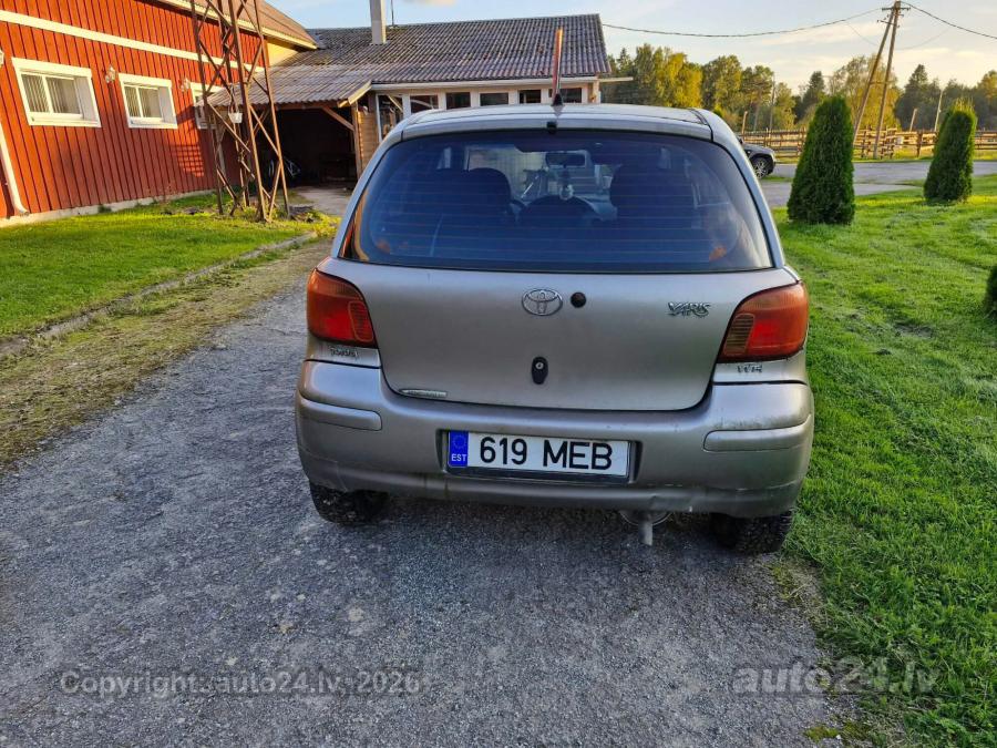 Pelēks Toyota Yaris 2004 Tallina, ar dzinēja tilpumu 1.30 L un nobraukumu 0 tūkst. km par 500 €, foto 4 vietnē AUTOMOTO.COM.LV