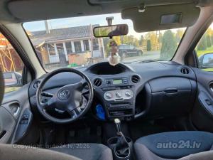 Pelēks Toyota Yaris 2004 Tallina, ar dzinēja tilpumu 1.30 L un nobraukumu 0 tūkst. km par 500 €, foto 5 vietnē AUTOMOTO.COM.LV